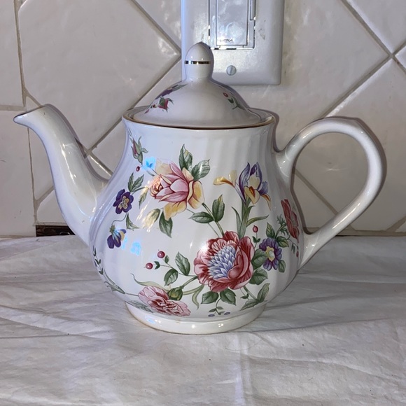 arthur wood and son | Dining | Vintage Arthur Woodfloral Teapot England ...